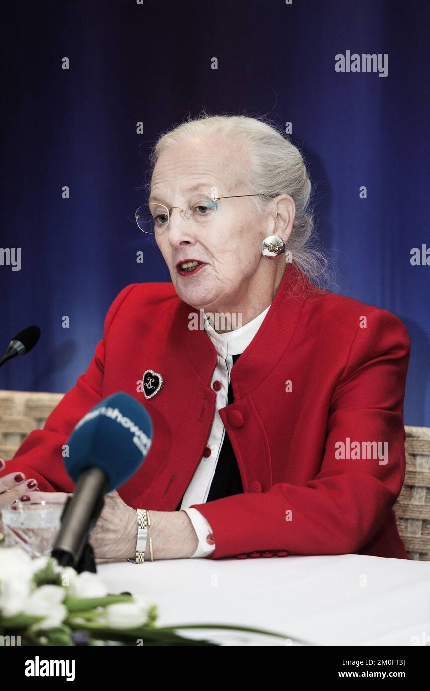 Oh Land and Queen Margrethe . They both have a penchant for art and ...