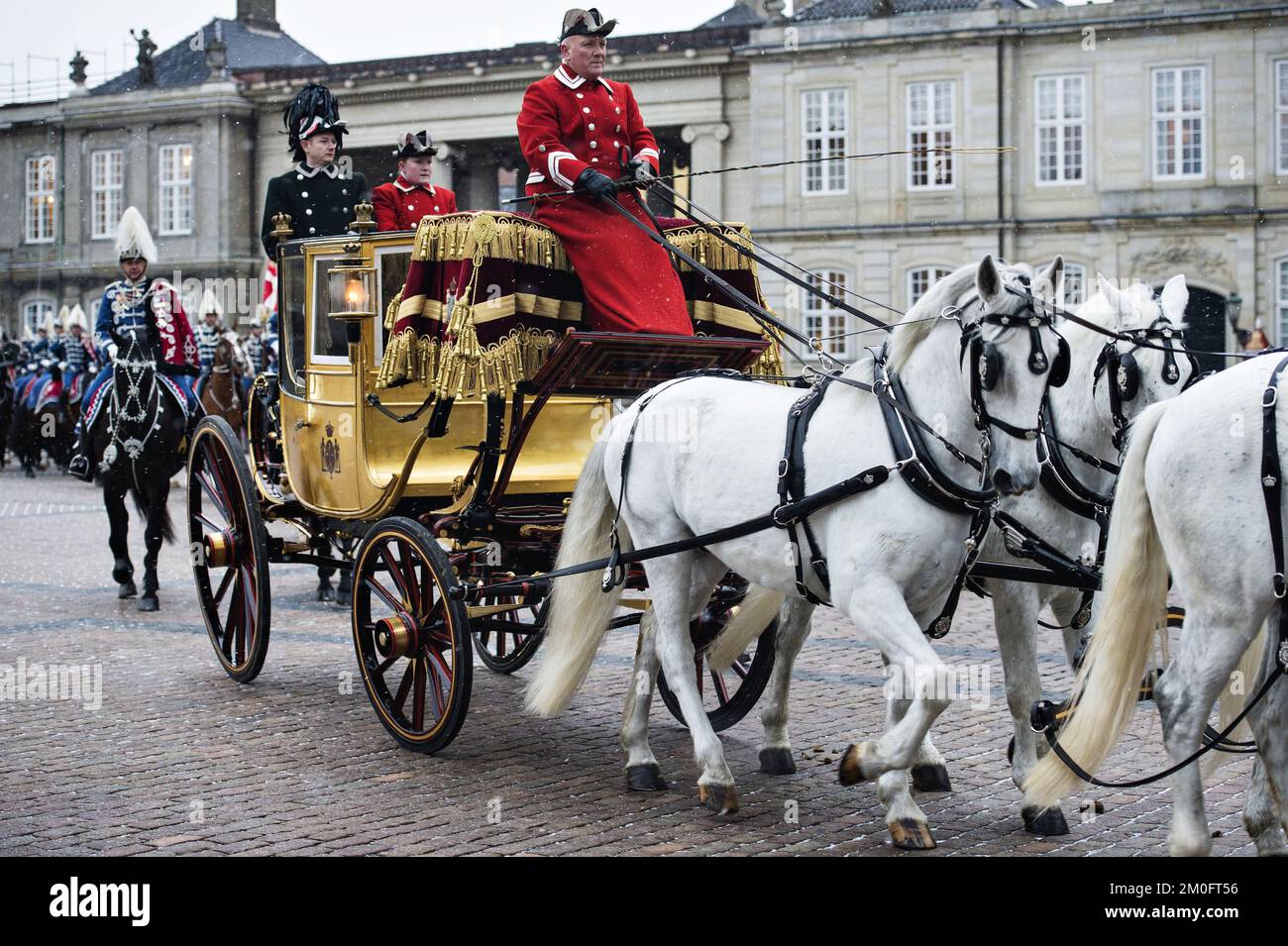 Queen Margrethe drove Wednesday alone to a banquet in the Gold State ...