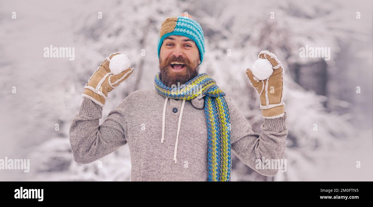 Throws snowballs hi-res stock photography and images - Alamy