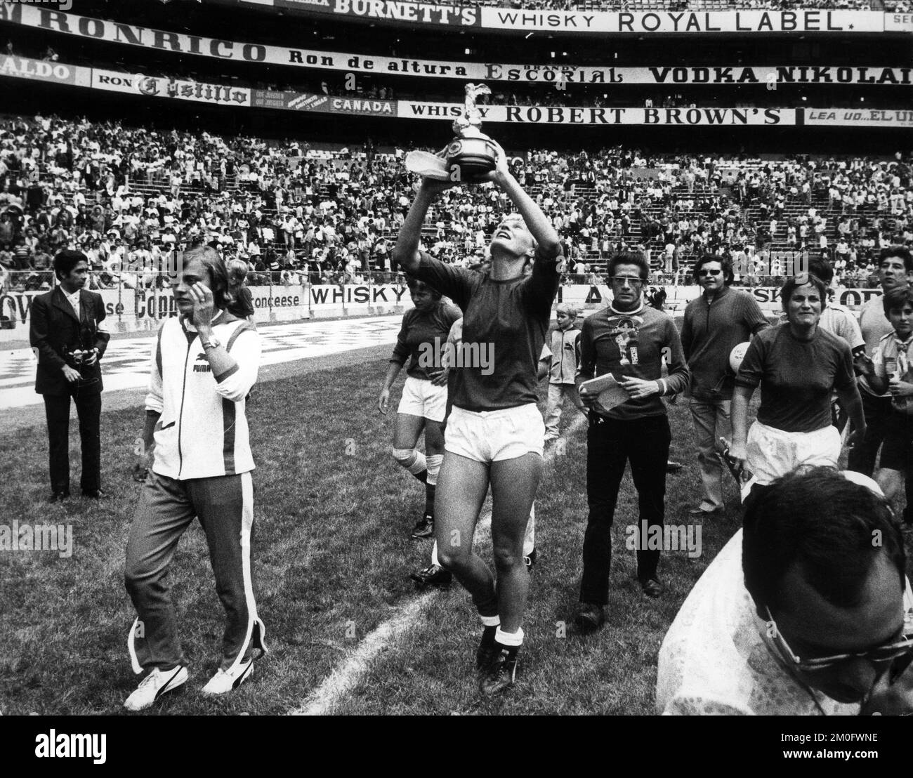 The championship of the Danish girls. Lis lene Nielsen with the cup ...