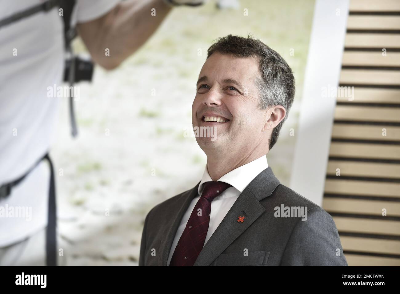 Crown Prince Frederik visits Red Cross house of volunteers in ...