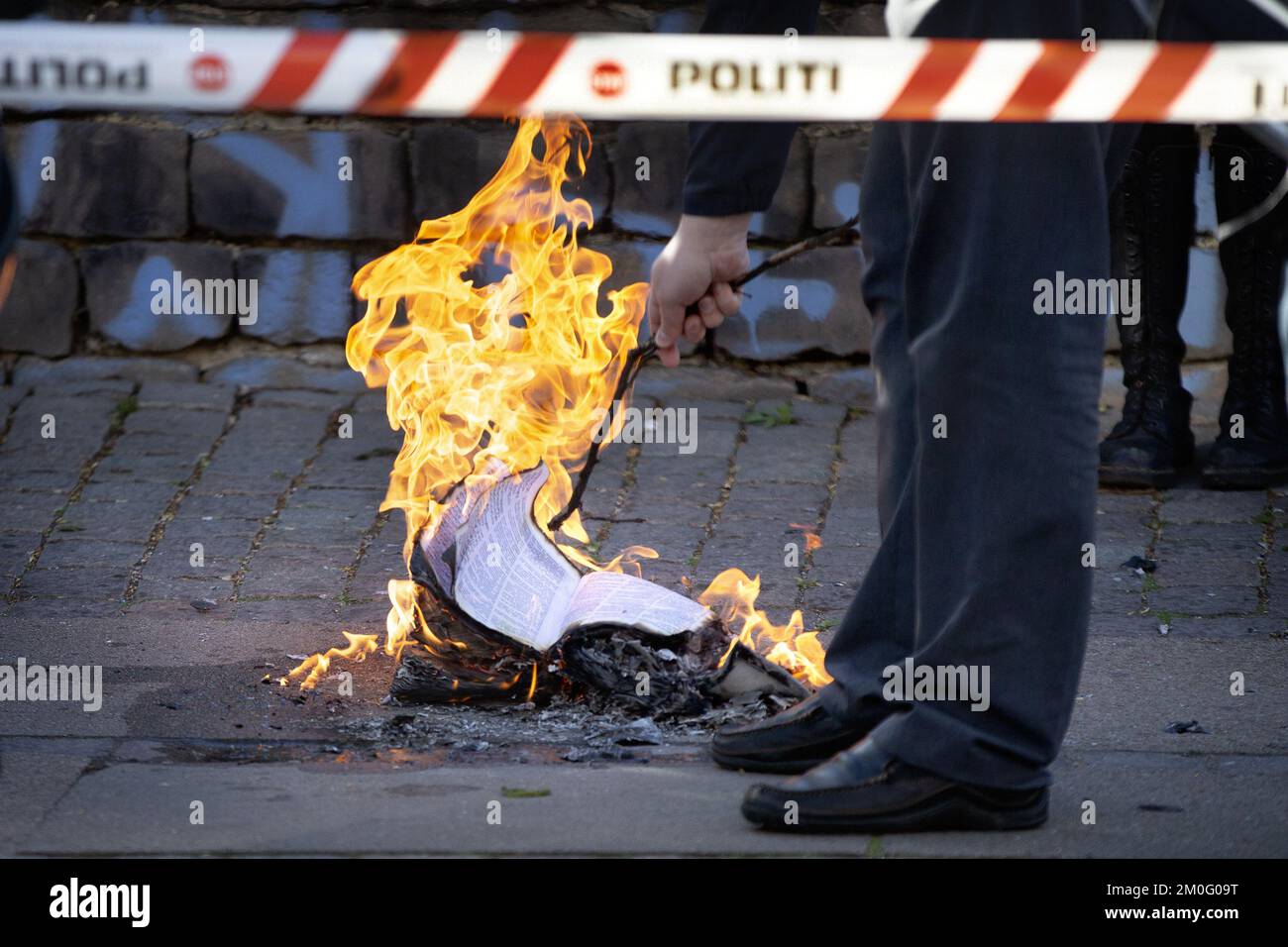 Rasmus Paludan demonstrates at Norrebro, this time at St. Hans Torv ...