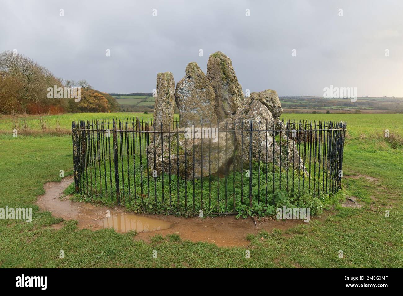 Rollright Stones Neolithic and Bronze Age megalithic monuments complex ...