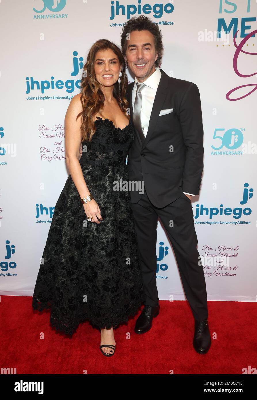 5 December 2022 -Beverly Hills, California - Serena Levy, Shawn Levy ...