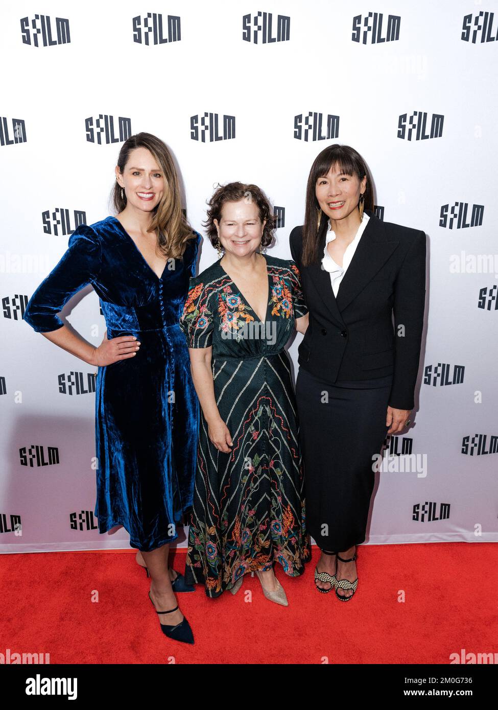 Jessie Fairbanks, Lisa Kleiner Chanoff, and Anne Lai walk the red ...