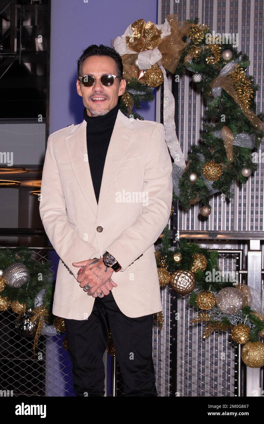 Marc Anthony Ceremonial Lighting At The Empire State Building -PICTURED ...