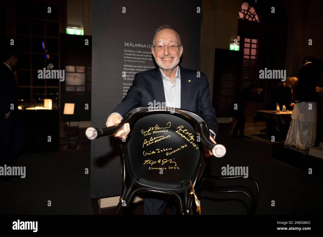 Paul milgrom hi-res stock photography and images - Alamy