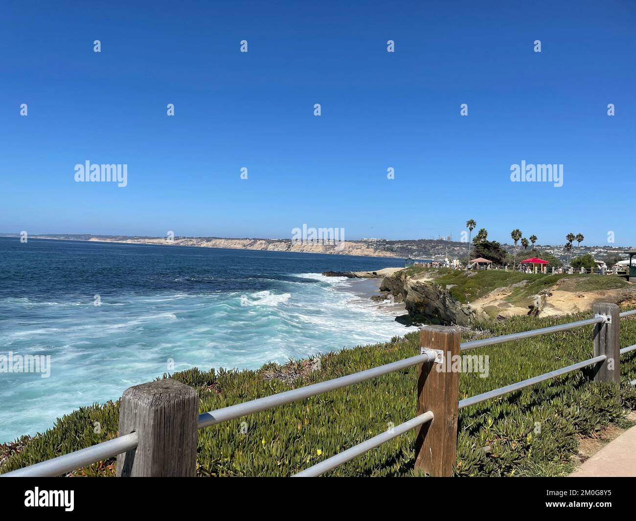 Waves at La Jolla Cove beach Stock Photo - Alamy