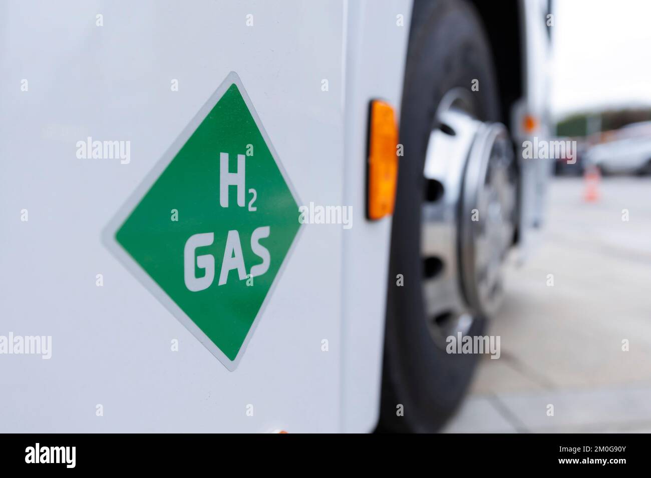 Hydrogen fuel cell powered truck hi-res stock photography and images ...