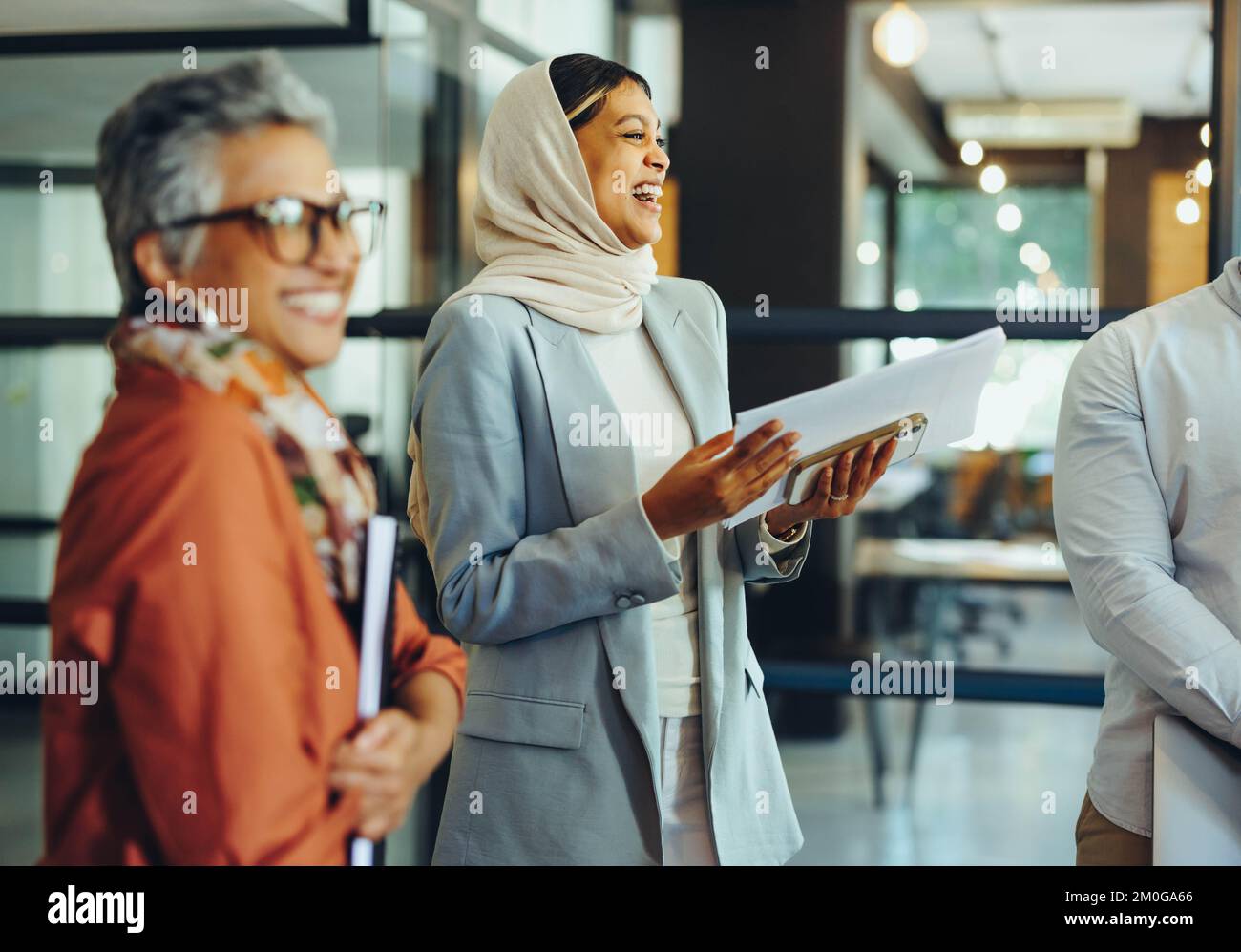 Office staff workplace hi-res stock photography and images - Alamy