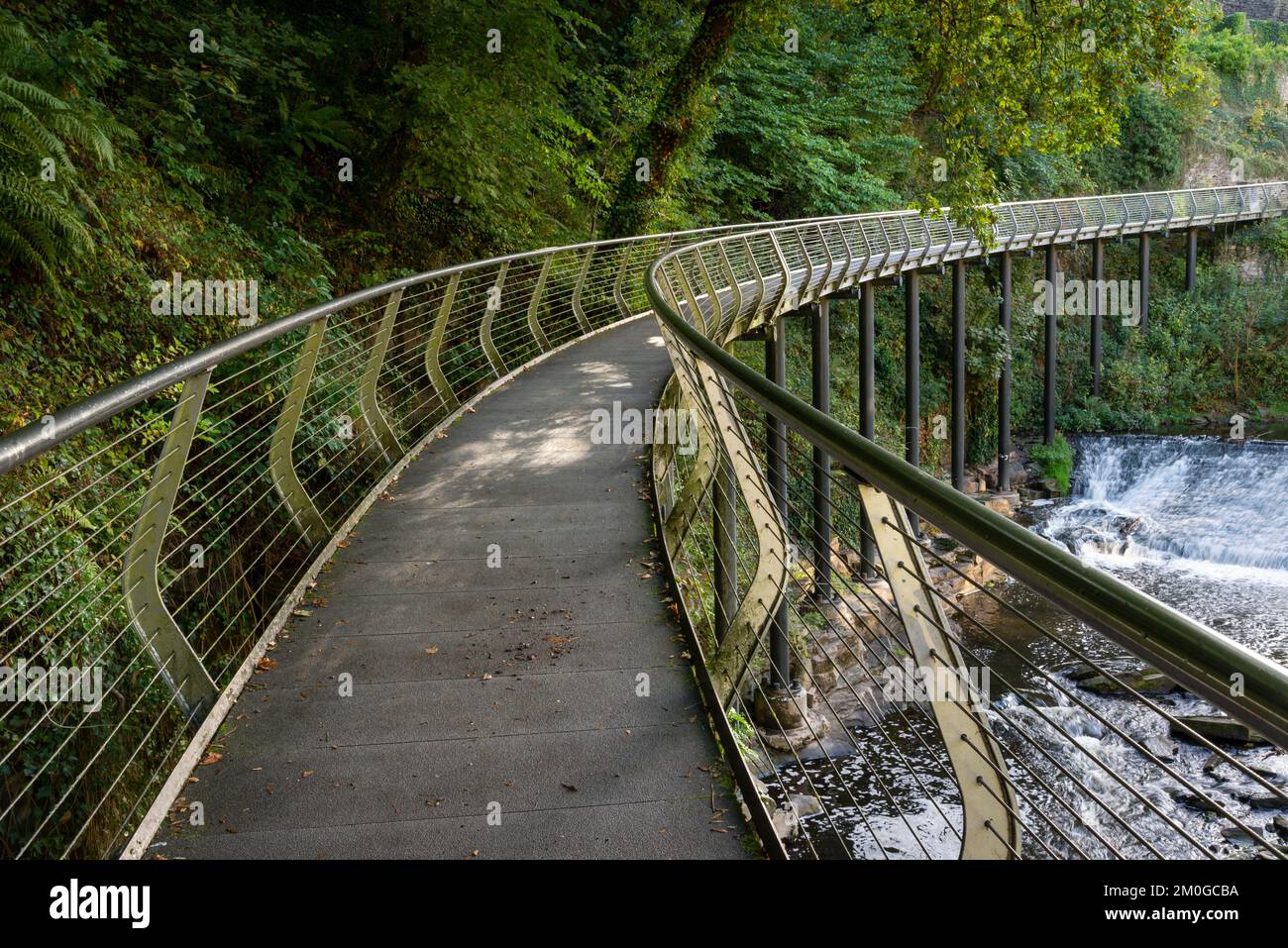 Millennium Walkway at Torrs Riverside Park, New Mills, Derbyshire ...