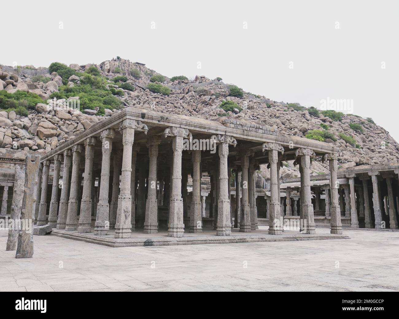 Temple structures hi-res stock photography and images - Alamy