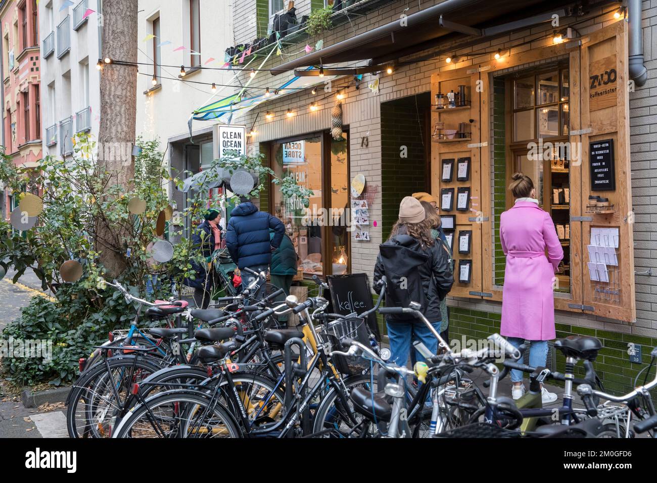 coffee window of the coffee roastery Zwoo on Koerner street in ...