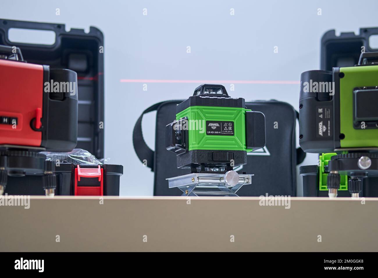 Measuring geodetic instrument for engineering works and topographic ...