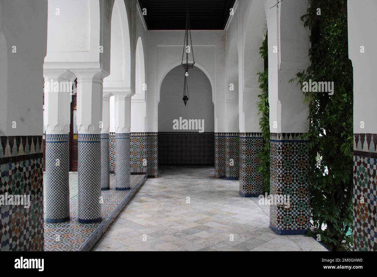mosque in paris in france Stock Photo - Alamy