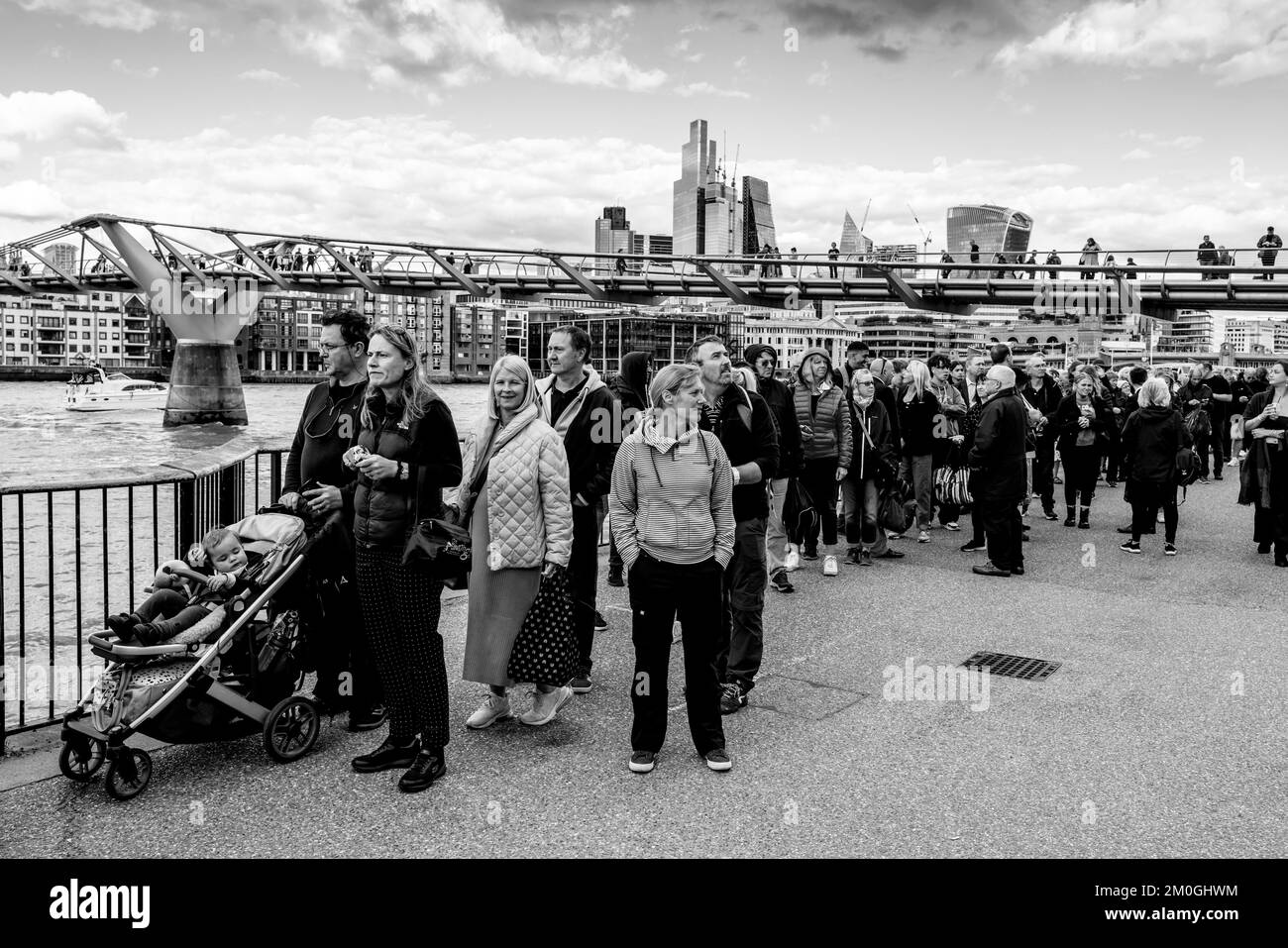 Queue Black and White Stock Photos & Images - Alamy