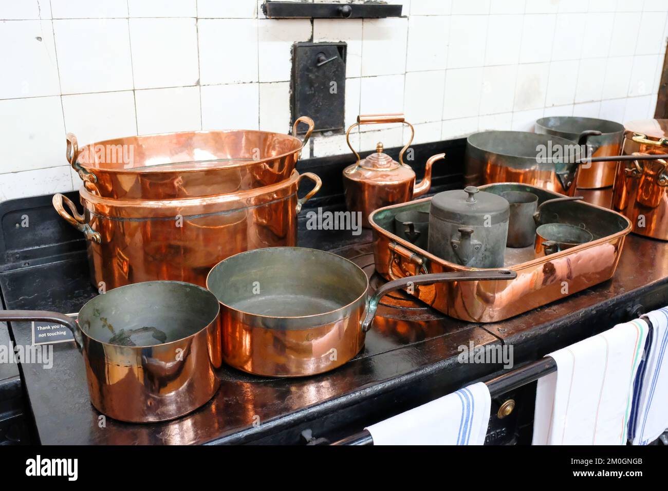 Edwardian kitchen with range hi-res stock photography and images - Alamy