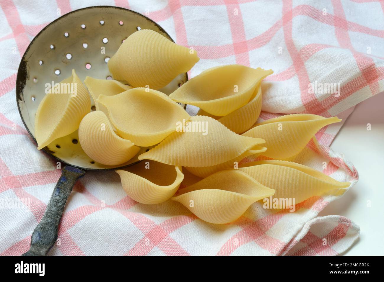 Sieve trowel hi-res stock photography and images - Alamy