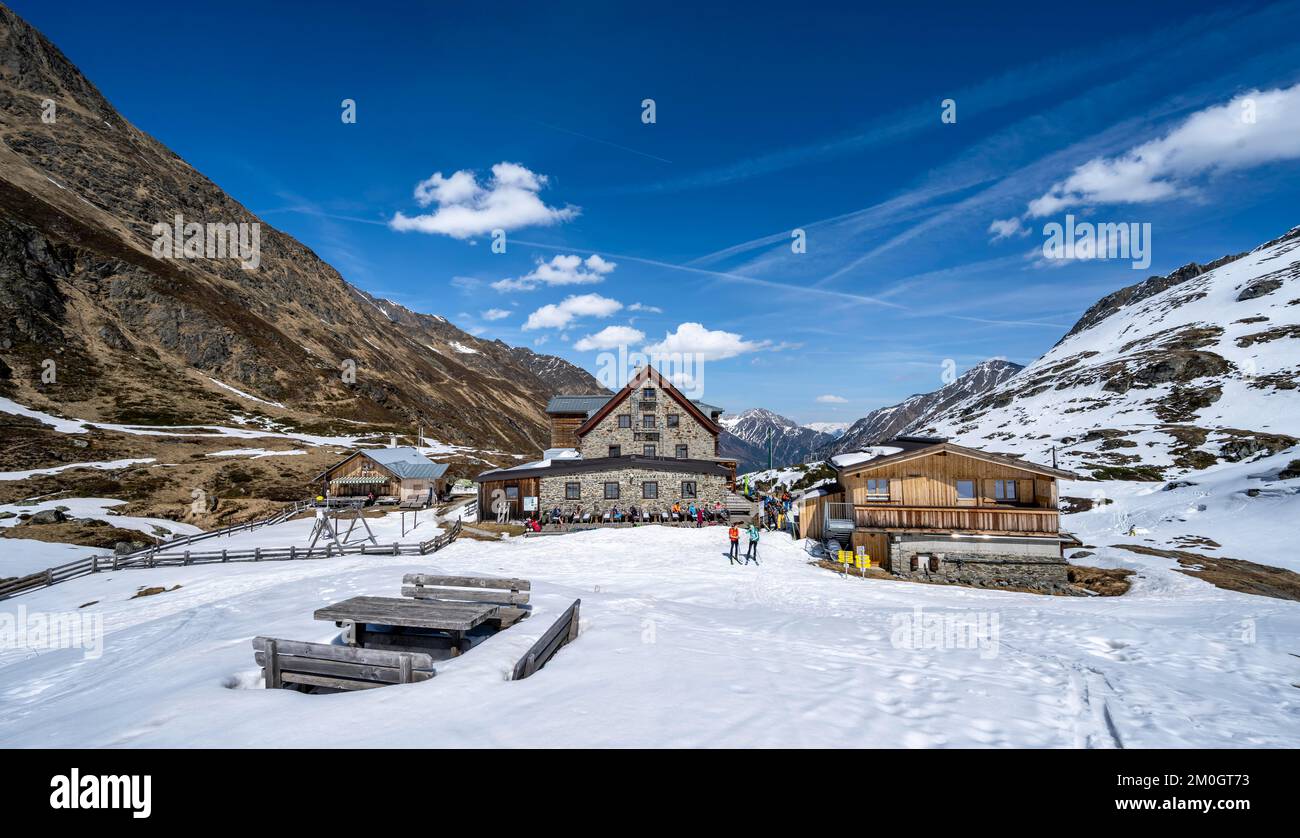 Mountain hut Franz-Senn-Hütte in winter, Oberbergtal, Stubai Alps ...