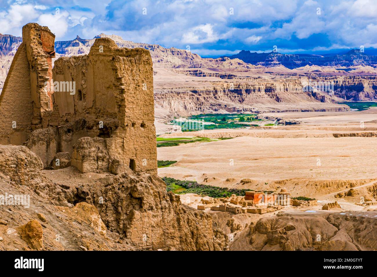 Collapsed houses in the kingdom of Guge, Western Tibet, Asia Stock ...