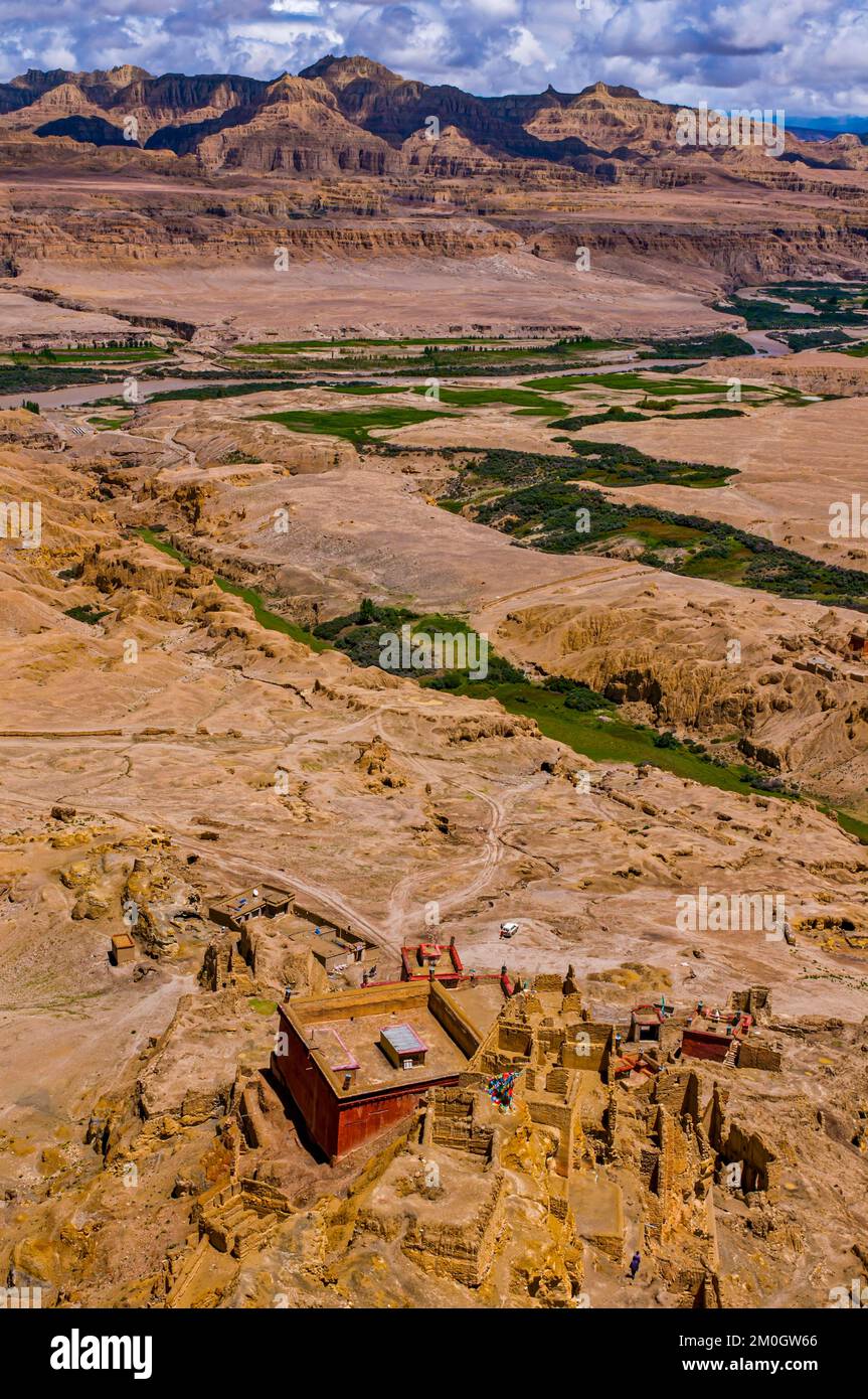 Collapsed houses in the kingdom of Guge, Western Tibet, Asia Stock ...
