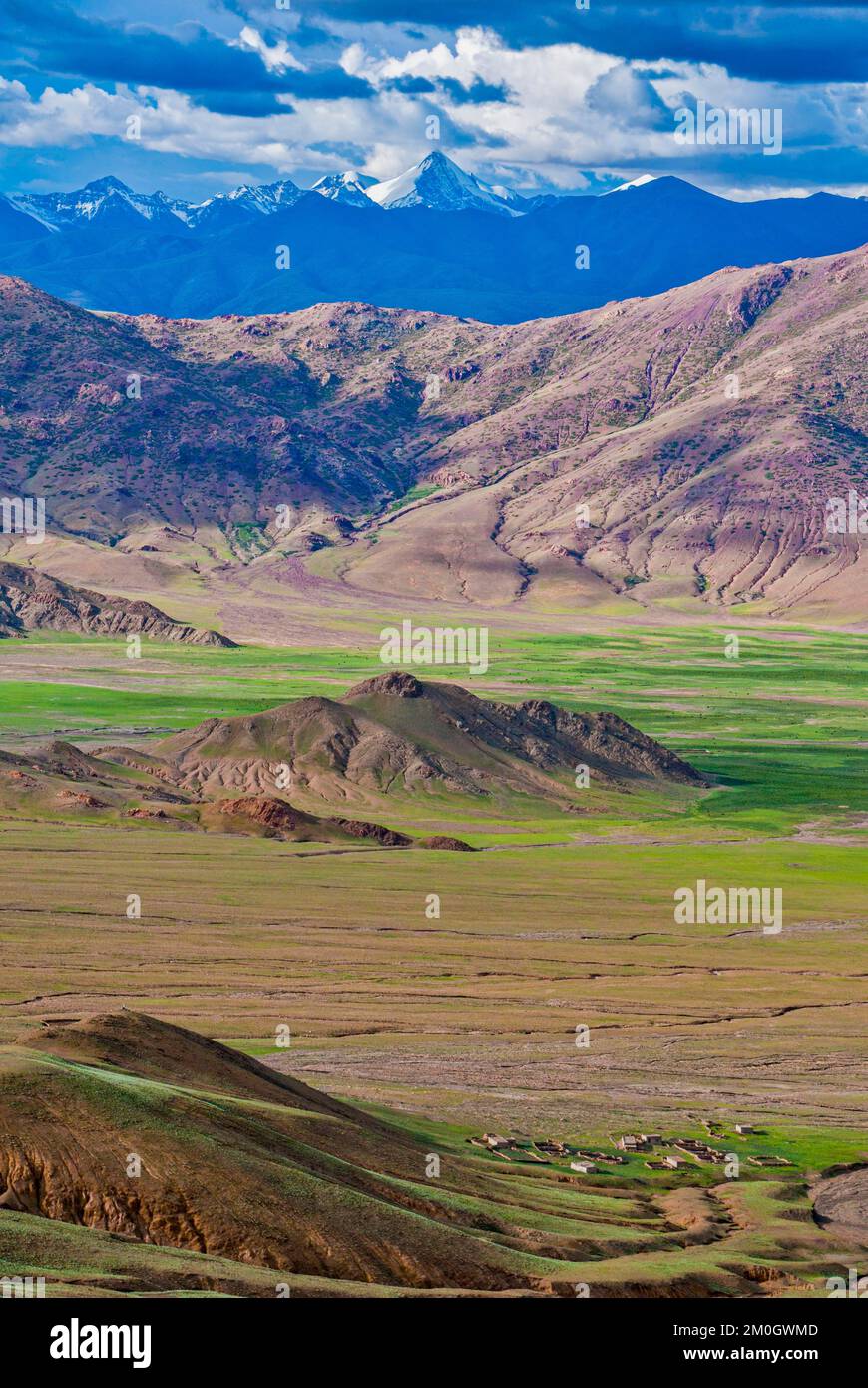 Open wide scenery in Tibet along the southern route into Western Tibet ...