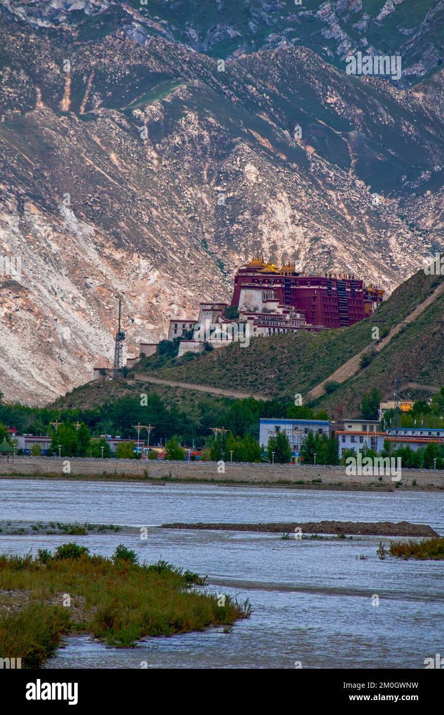 The Potala in Lhasa, Unesco world heritage site, Lhasa, Tibet, Asia ...