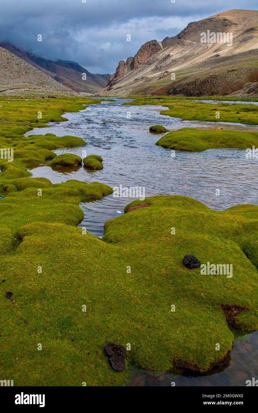 Mountain river, along the road from Tsochen to Lhasa, Western Tibet ...