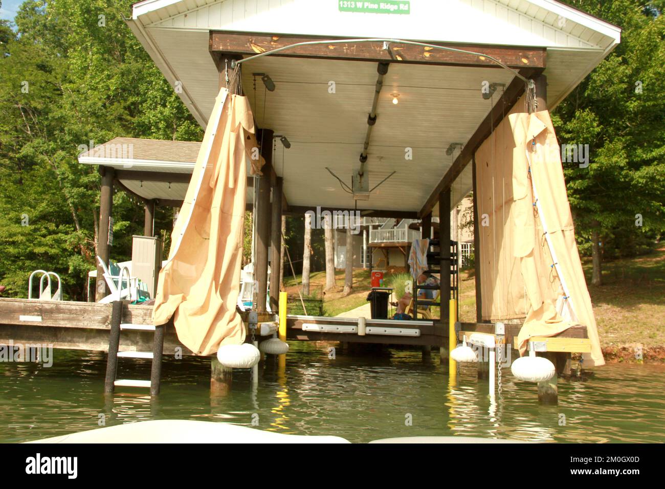 Boat dock on a lake in the U.S.A Stock Photo - Alamy