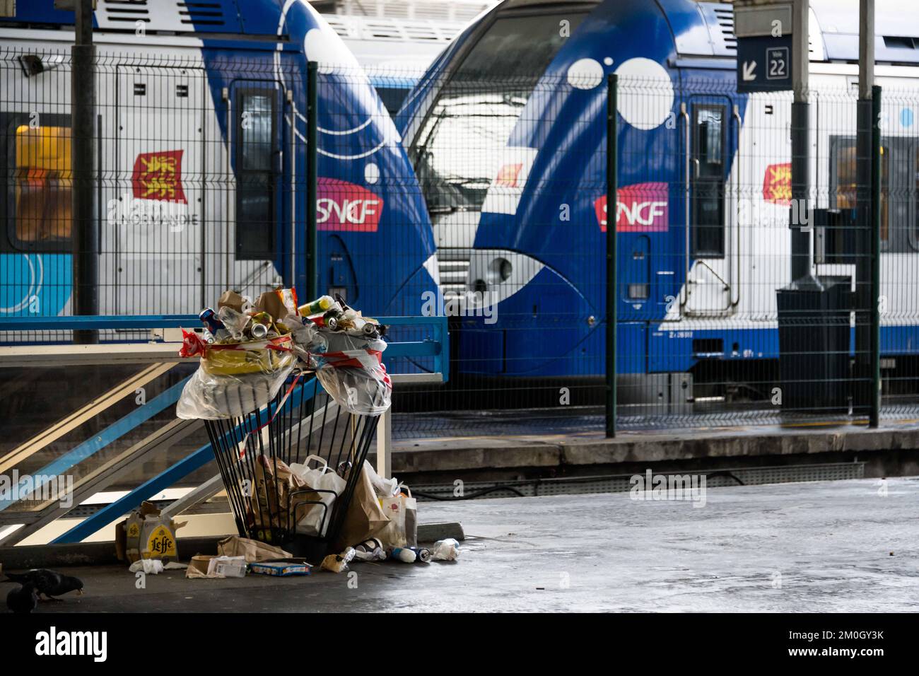 Garbage cans overflow on the platforms of the Paris Saint Lazare train ...