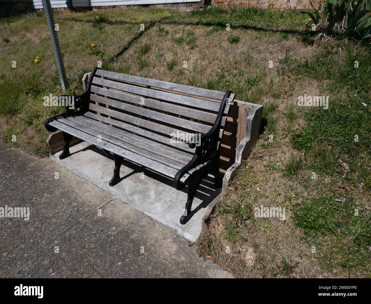 Johnson City, Tennessee, United States 2022-04-01 Bench at a bus stop ...