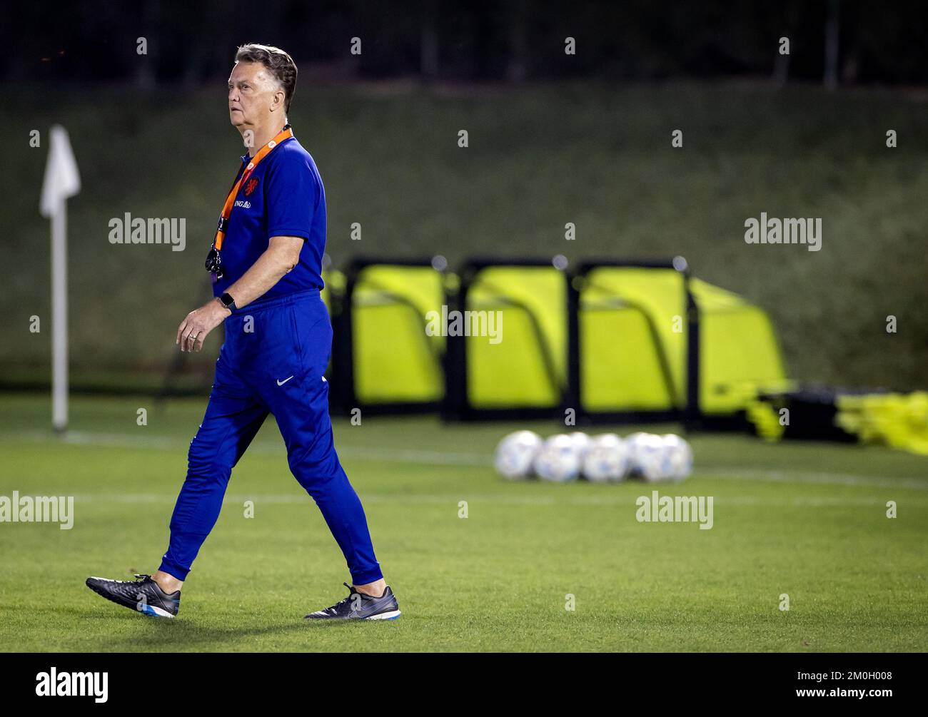 DOHA - Holland coach Louis van Gaal during a training session of the ...