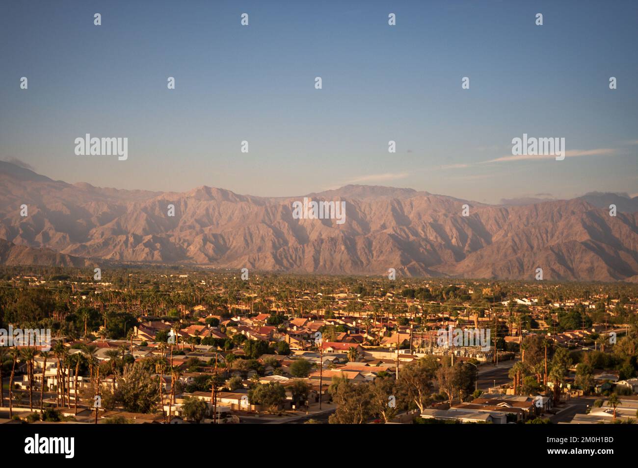hot air balloon ride over thermal California Stock Photo - Alamy