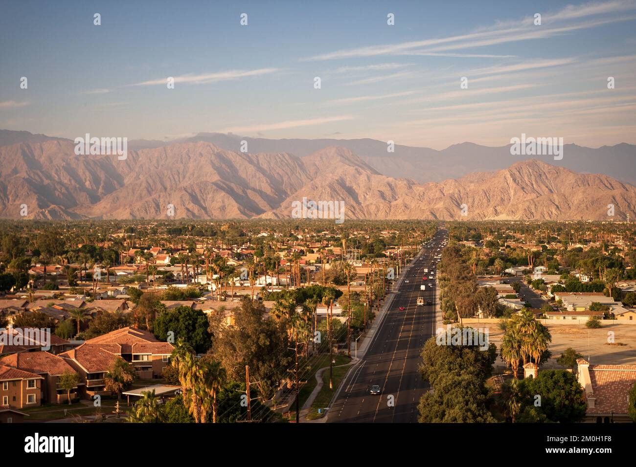 hot air balloon ride over thermal California Stock Photo - Alamy