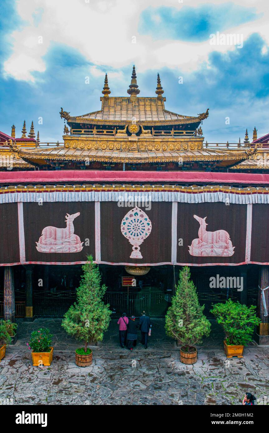 Jokhang Tempel, Lhasa, Tibet, Asien*Jokhang temple, Lhasa, Tibet, Asia ...