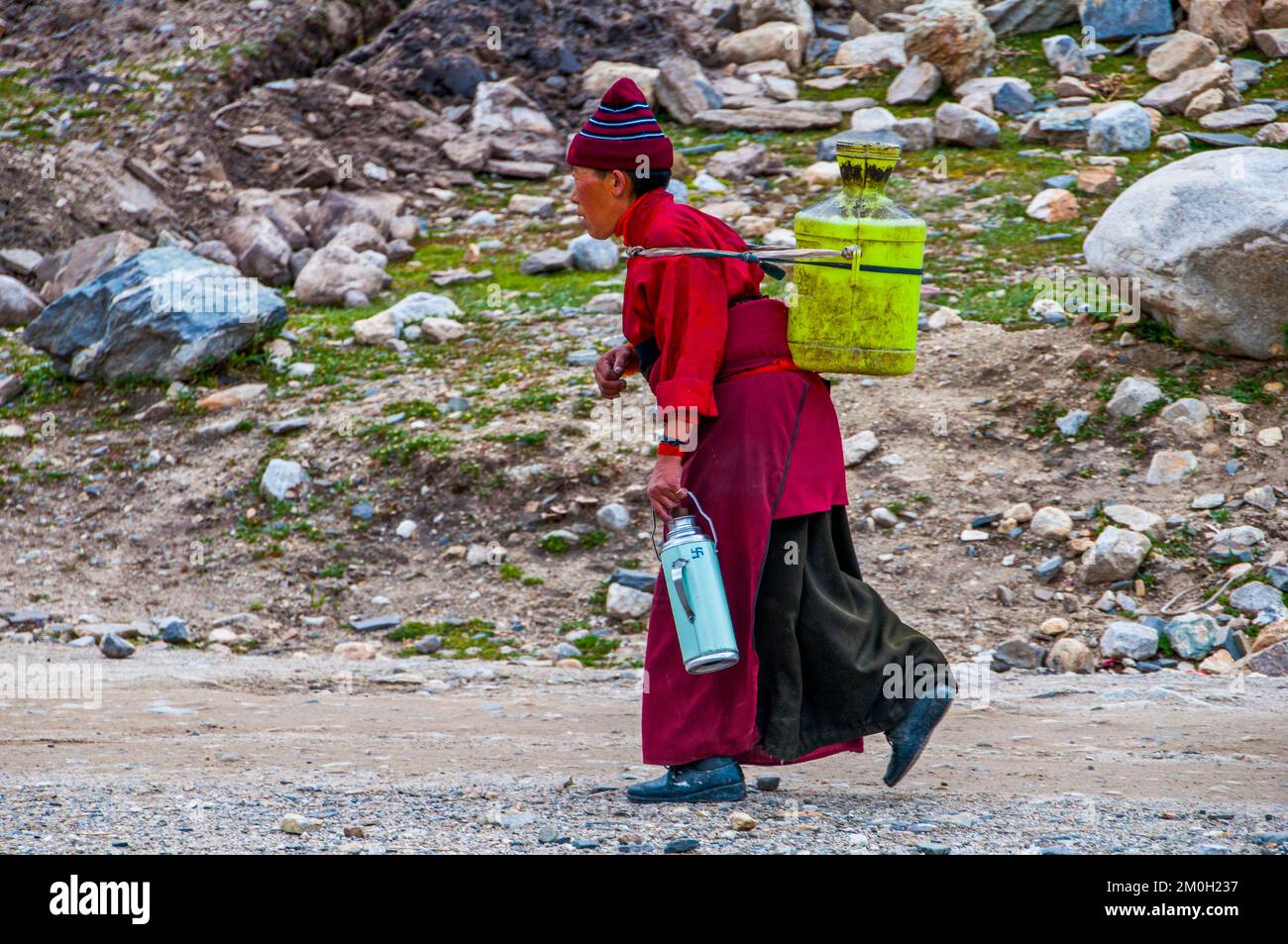 Mount everest landscape hi-res stock photography and images - Alamy