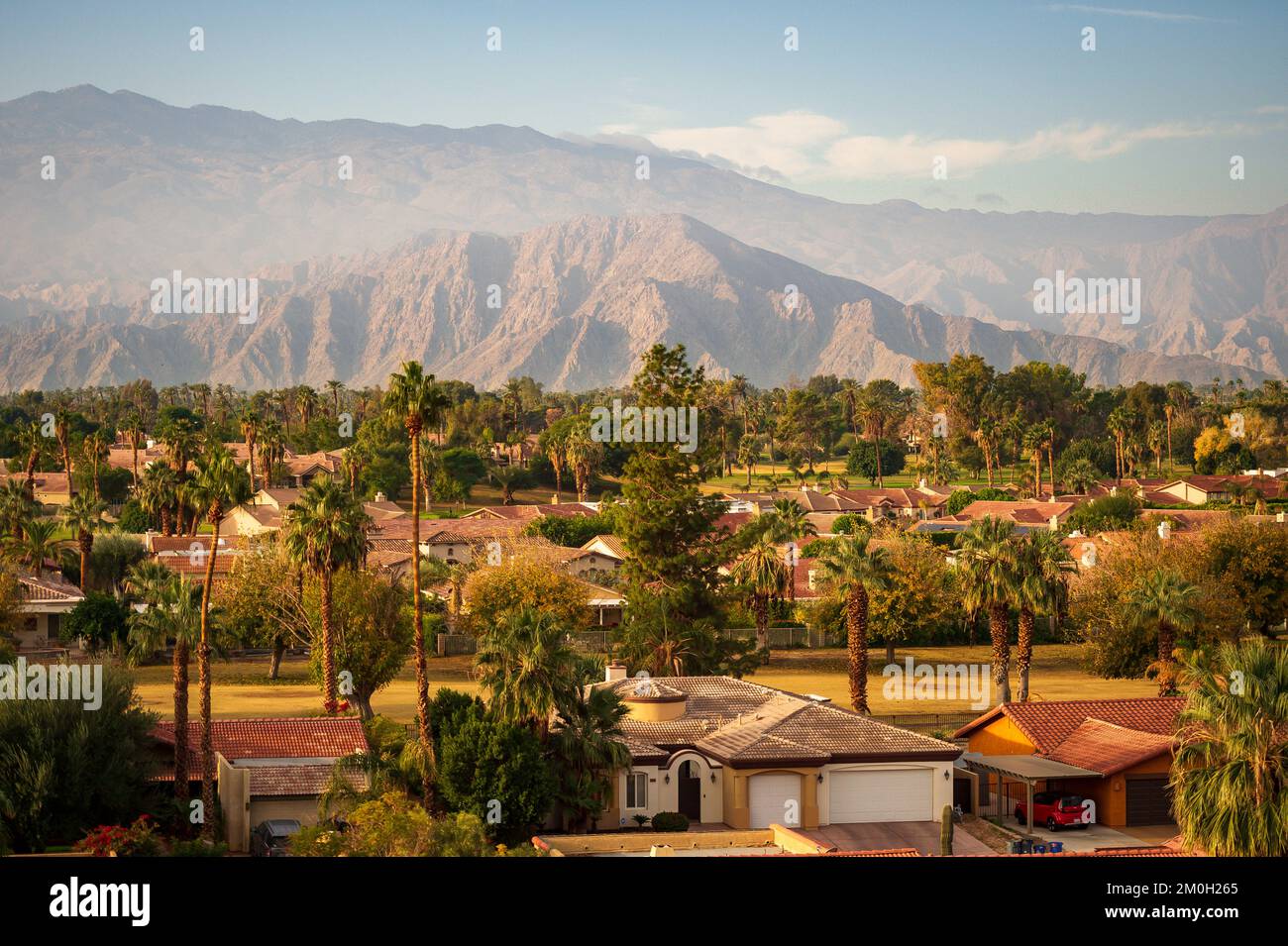 hot air balloon ride over thermal California Stock Photo - Alamy