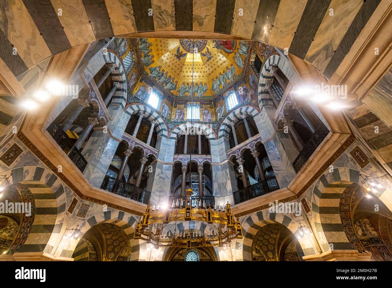 Splendid interior in the Unesco world heritage site the Aachen ...