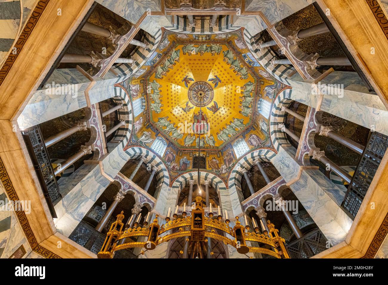 Splendid interior in the Unesco world heritage site the Aachen ...