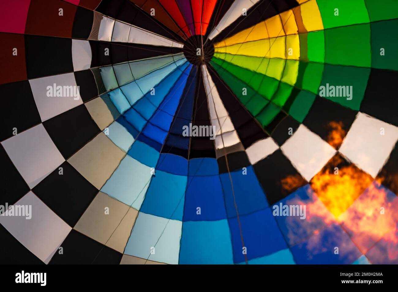 hot air balloon ride over thermal California Stock Photo - Alamy