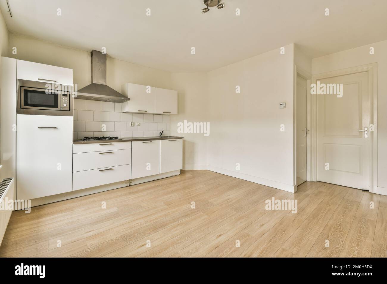 Open kitchen cabinet empty hi-res stock photography and images - Alamy