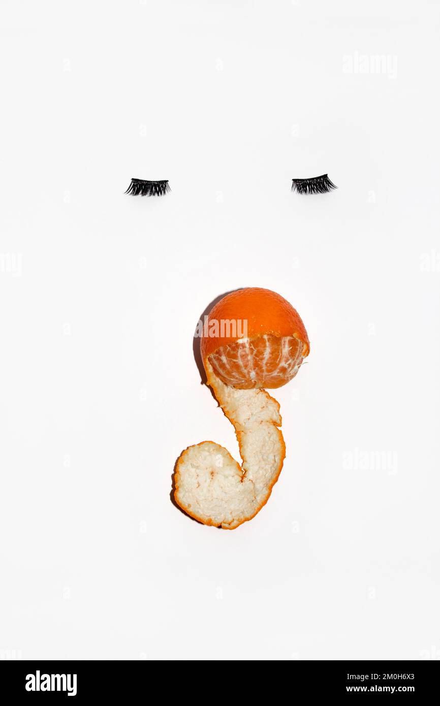 Fake eyelashes girl hi-res stock photography and images - Alamy