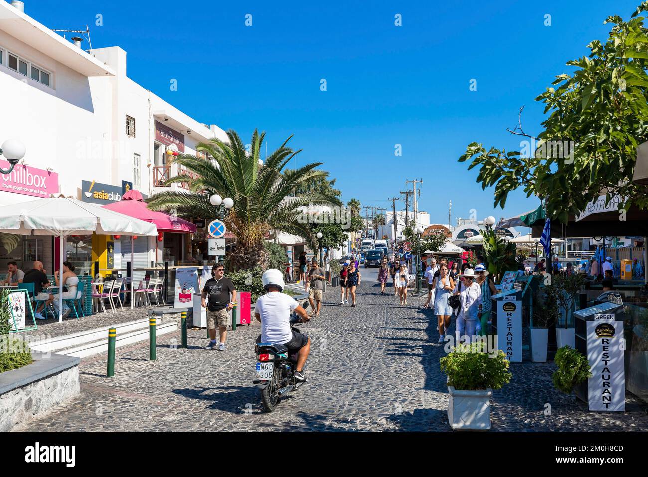 Greece, The Cyclades, Santorini Island (Thera or Thira), village of Fira, shopping street Stock ...