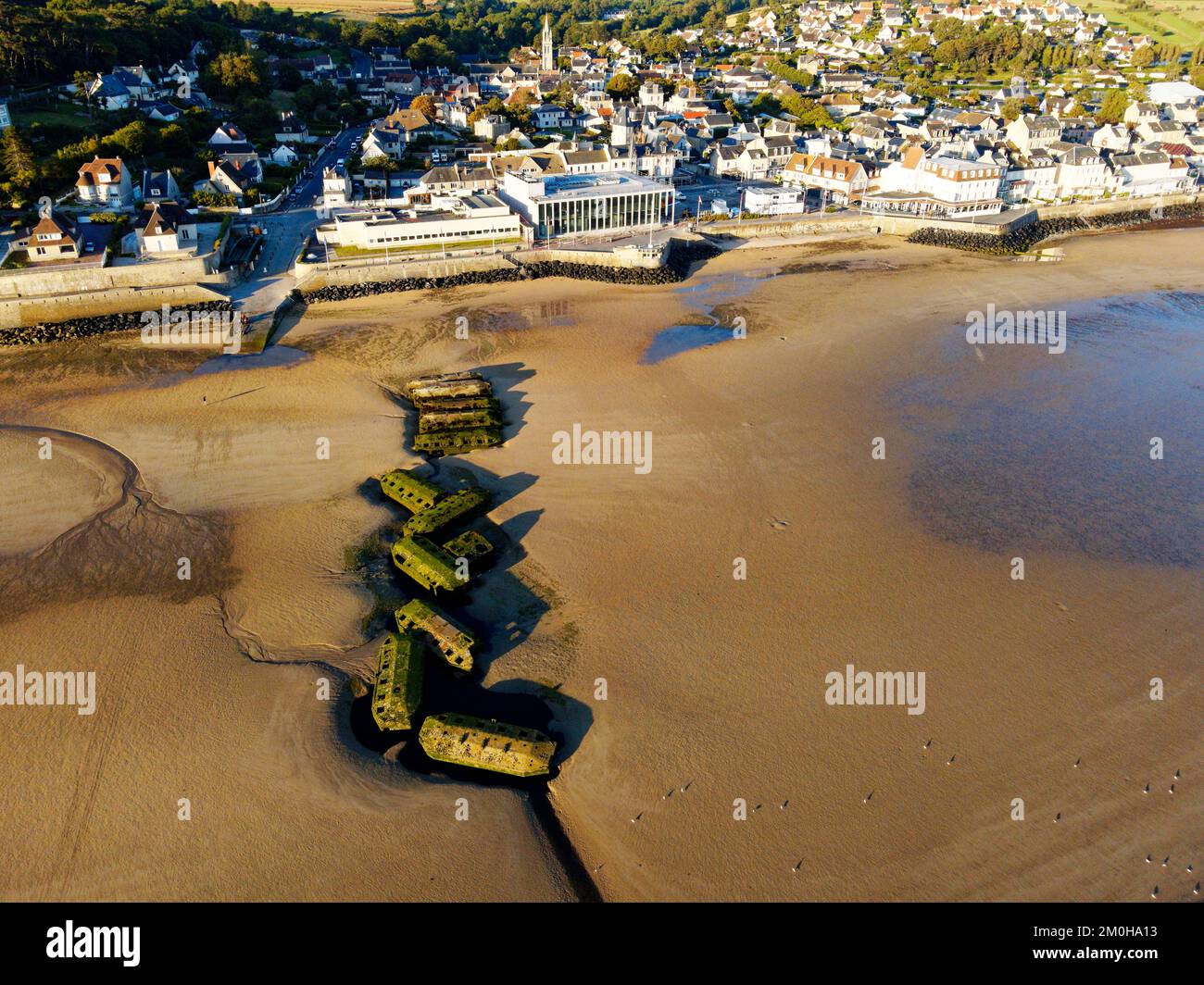 Aerial gold coast sea world hi-res stock photography and images - Alamy