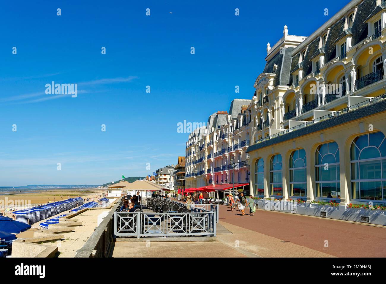 France, Calvados, Pays d'Auge, the cote Fleurie (Flowered coast ...