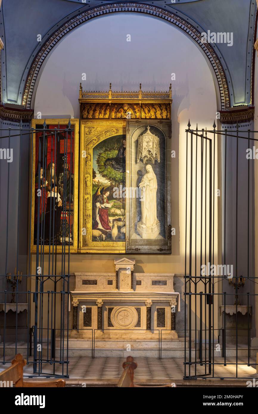 France, Bouches du Rhone, Aix en Provence, Saint Sauveur Cathedral ...