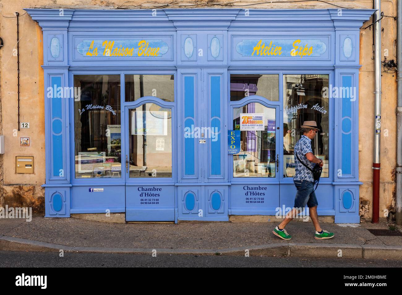 France, Vaucluse, Sault, alley in the village, storefront Stock Photo ...