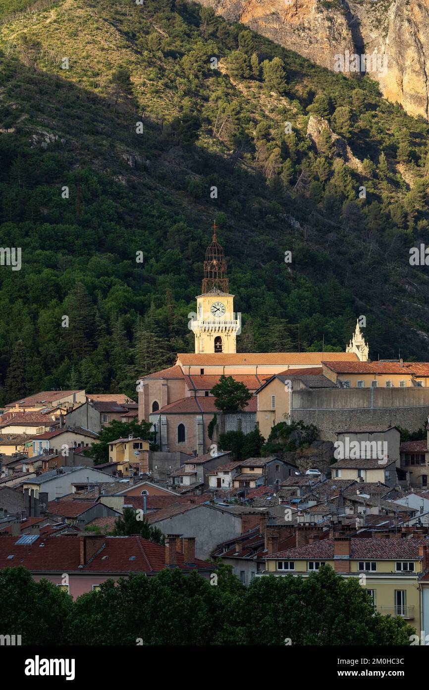France, Alpes de Haute Provence, Digne les Bains, general view of the ...