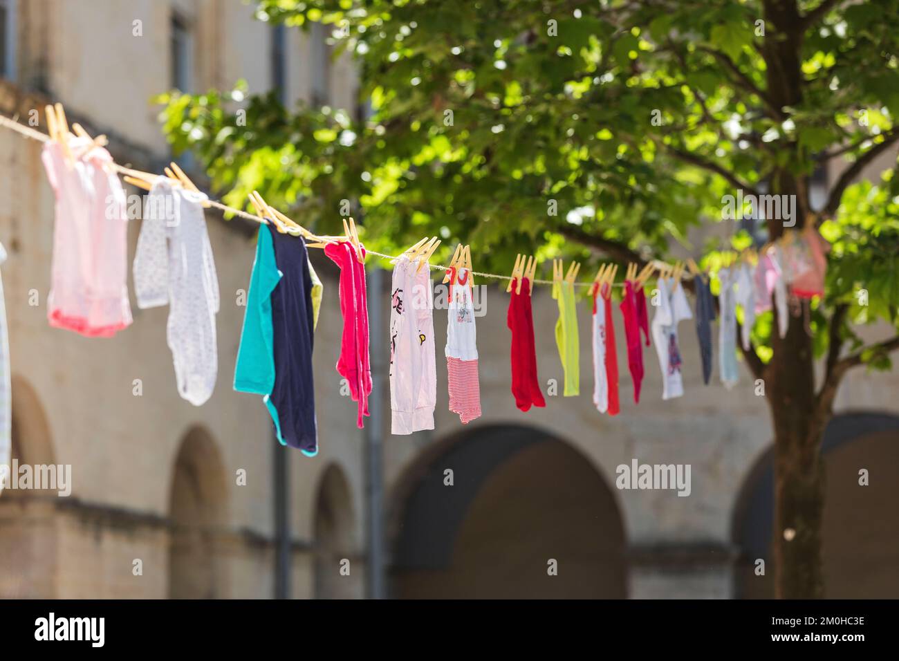 France, Alpes de Haute Provence, Forcalquier, place Martial Sicard ...