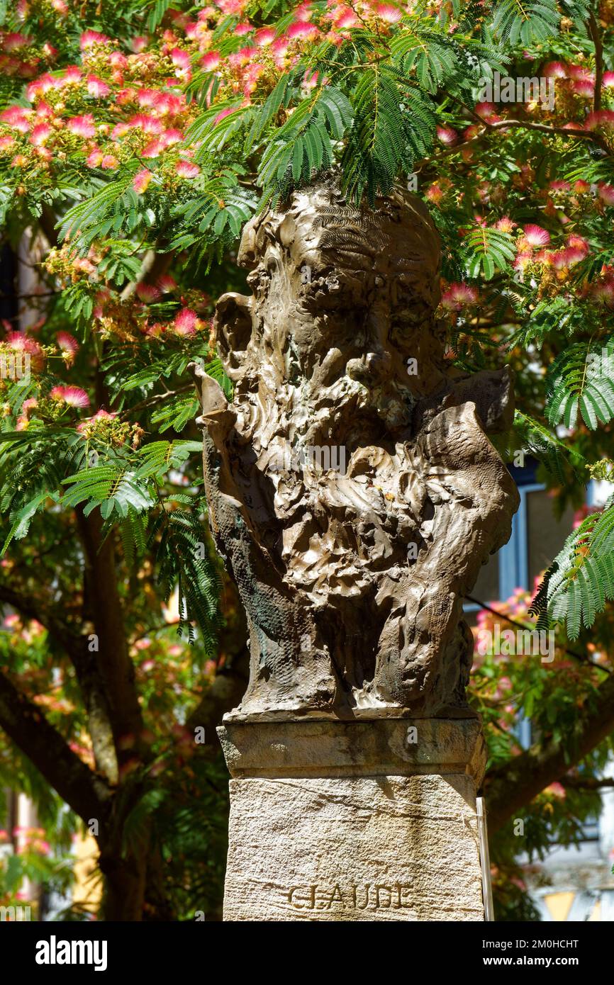 Claude monet sculpture hi-res stock photography and images - Alamy